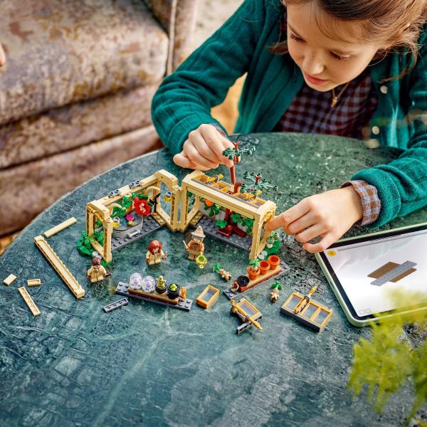 LEGO® Harry Potter™ - Hogwarts Castle: Herbology Class (76445) (LEGO ...