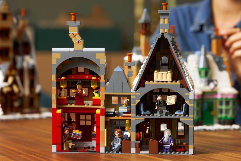 LEGO® Harry Potter™ Hogsmeade Village - Collectors' Edition (76457 ...